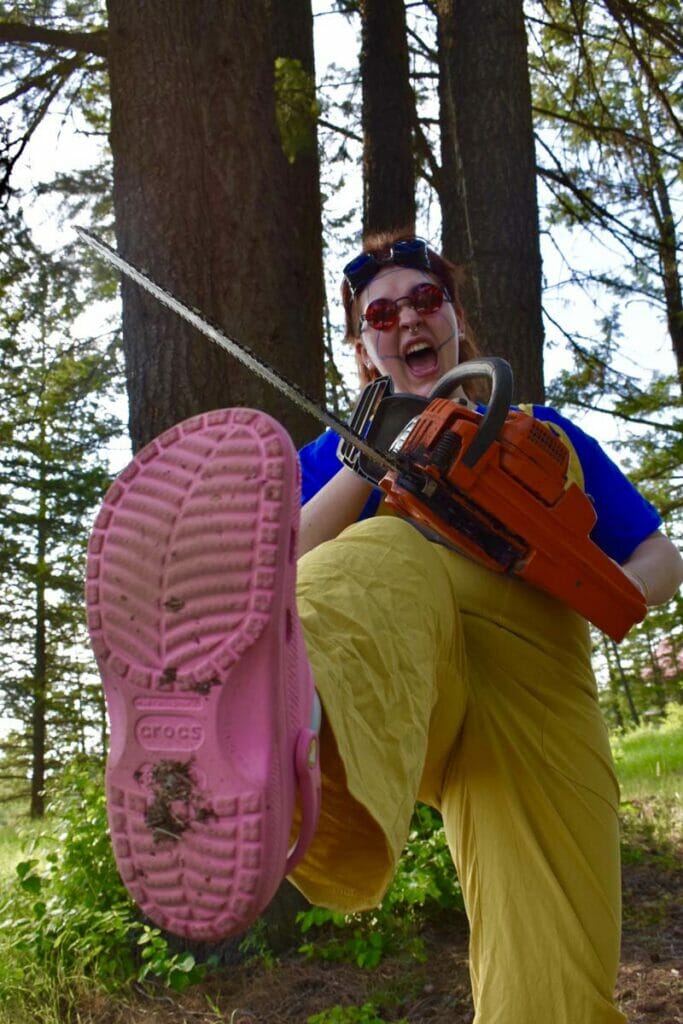 Fresh Cut Grass Cosplay by @mudscosplays (Tiktok, Instagram, Twitter ...
