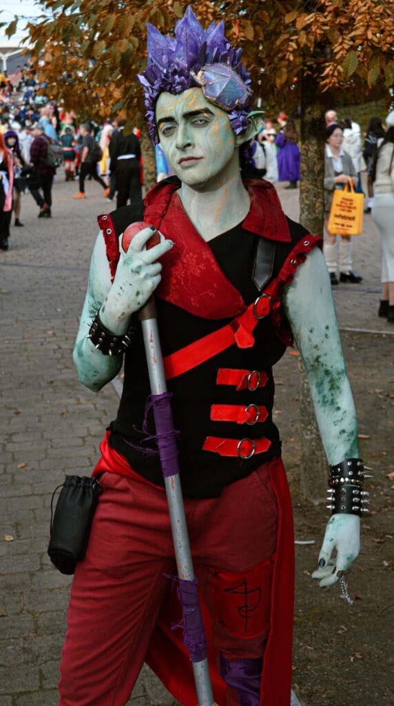 Ashton Cosplay by @gwynbleiddyn.cos (Instagram) _ Jacket by @eo_don ...