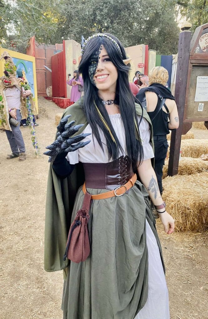Calianna cosplay by @allimannimal | Critical Role